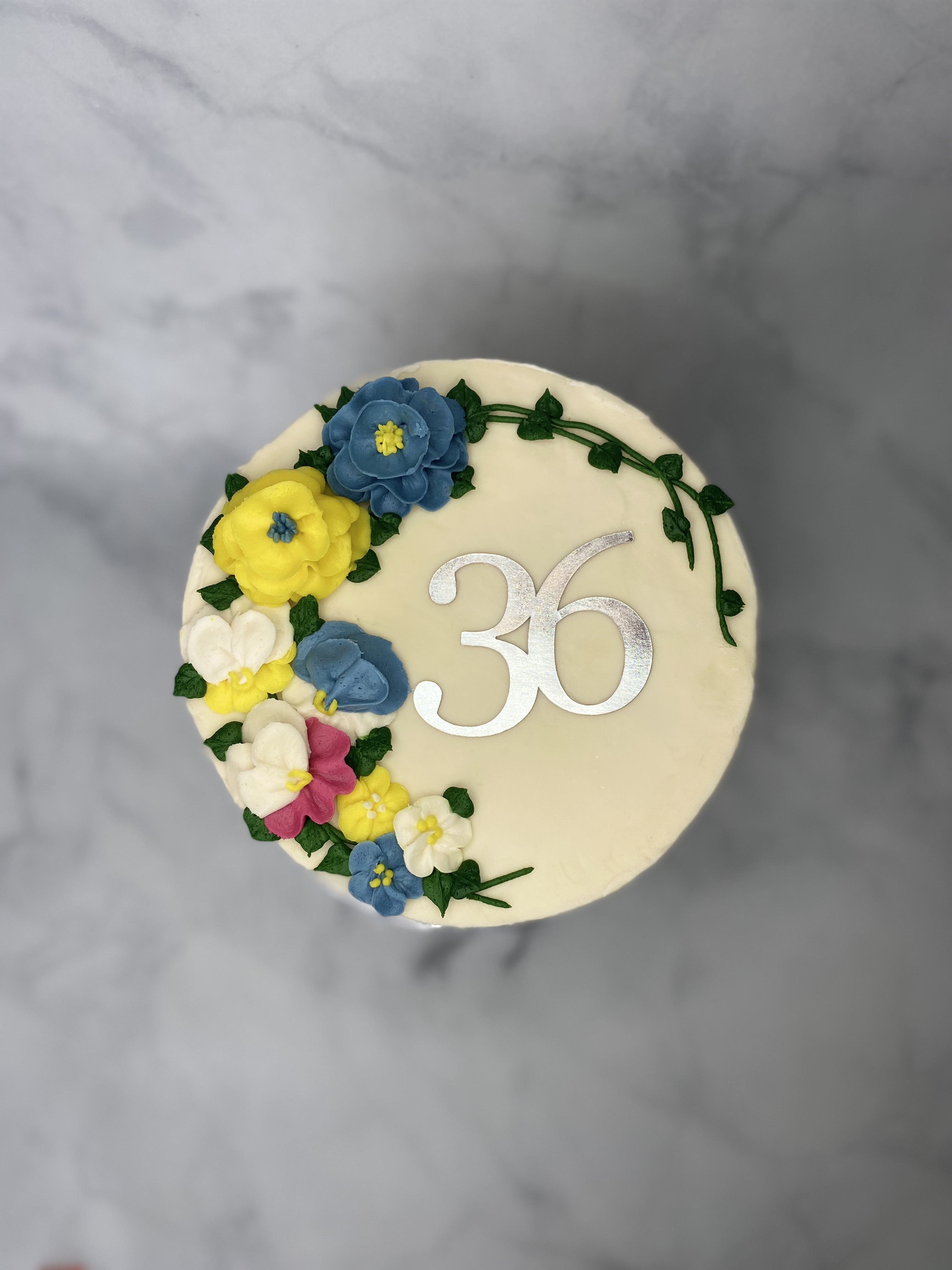 Cakes – Novalee Cakes